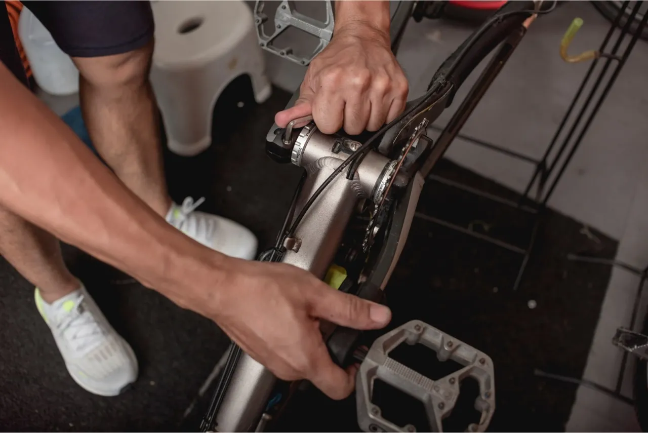 Jak zdjąć korby w rowerze i uniknąć najczęstszych problemów