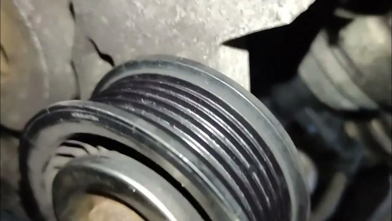 Jak naprawi ć pasek alternatora bez wizyty w warsztacie? Prosty sposób na napięcie