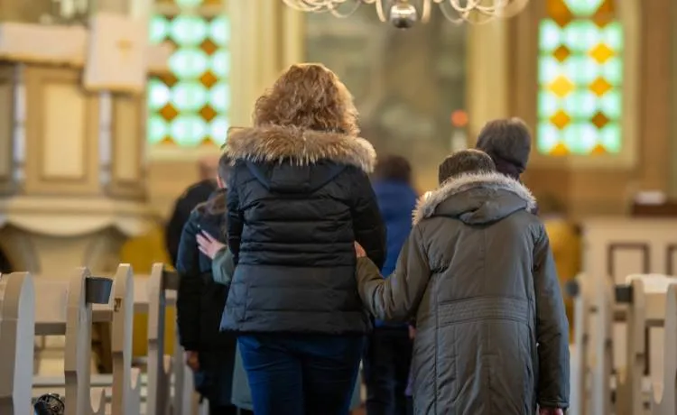 Czy w Nowy Rok trzeba iść do kościoła? Oto co mówią przepisy kościelne